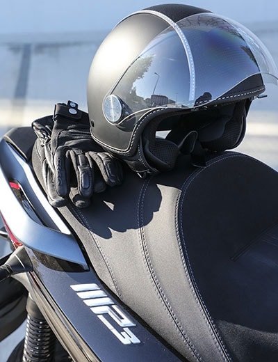 Original Piaggio Accessories Catalogue | Piaggio EN