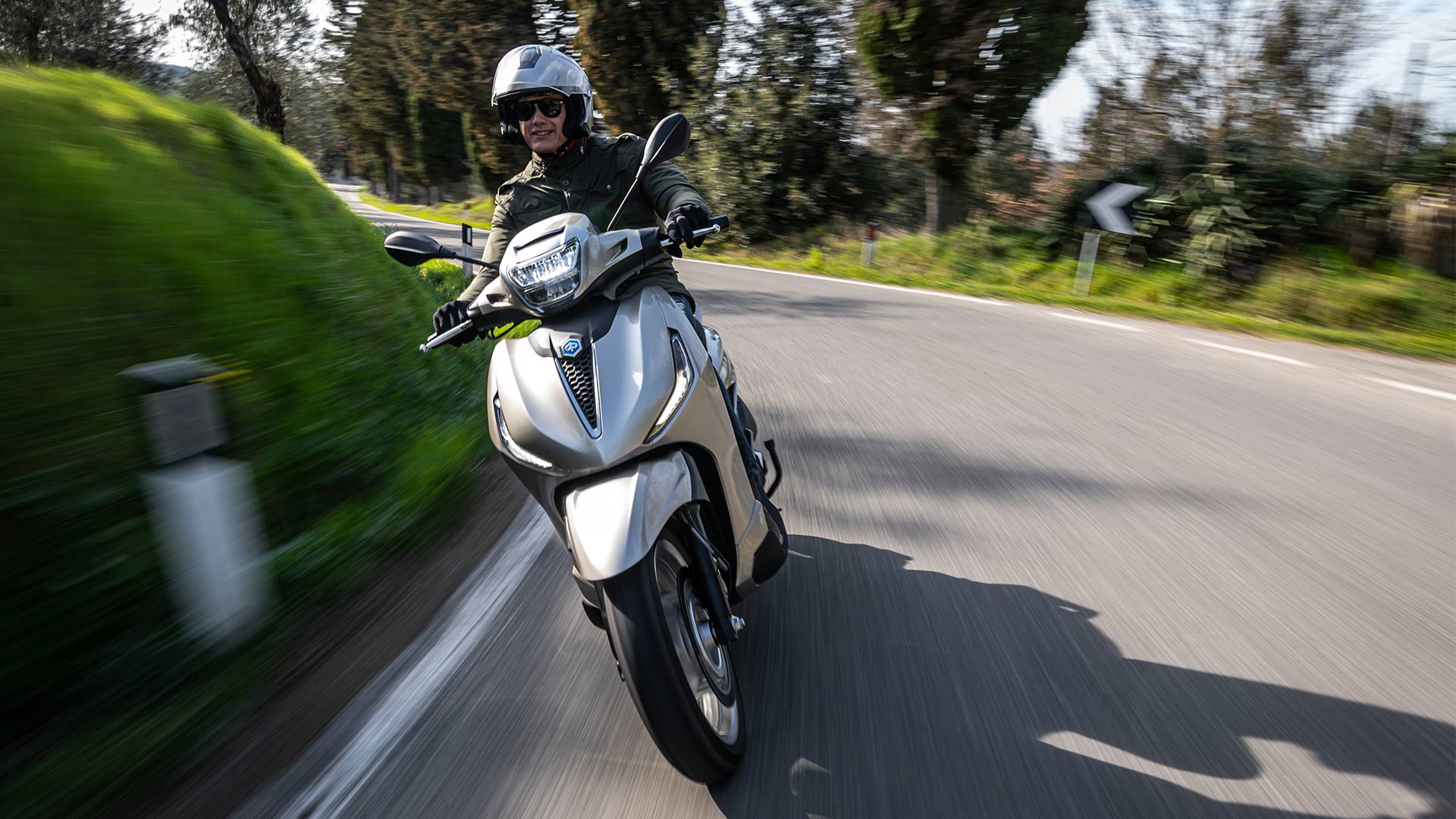 Piaggio Beverly: scooter urbana e suburbana. 300cc e 350cc